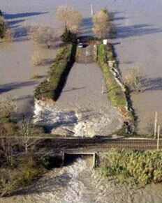 Building a resilient flood protection system - Levees and Flood Defences